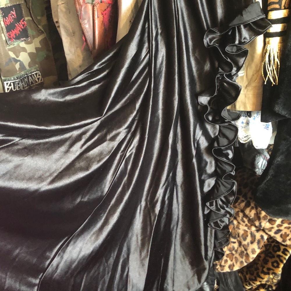 Beautiful Gothic Form Fitting Silk Wedding Dress - Gem